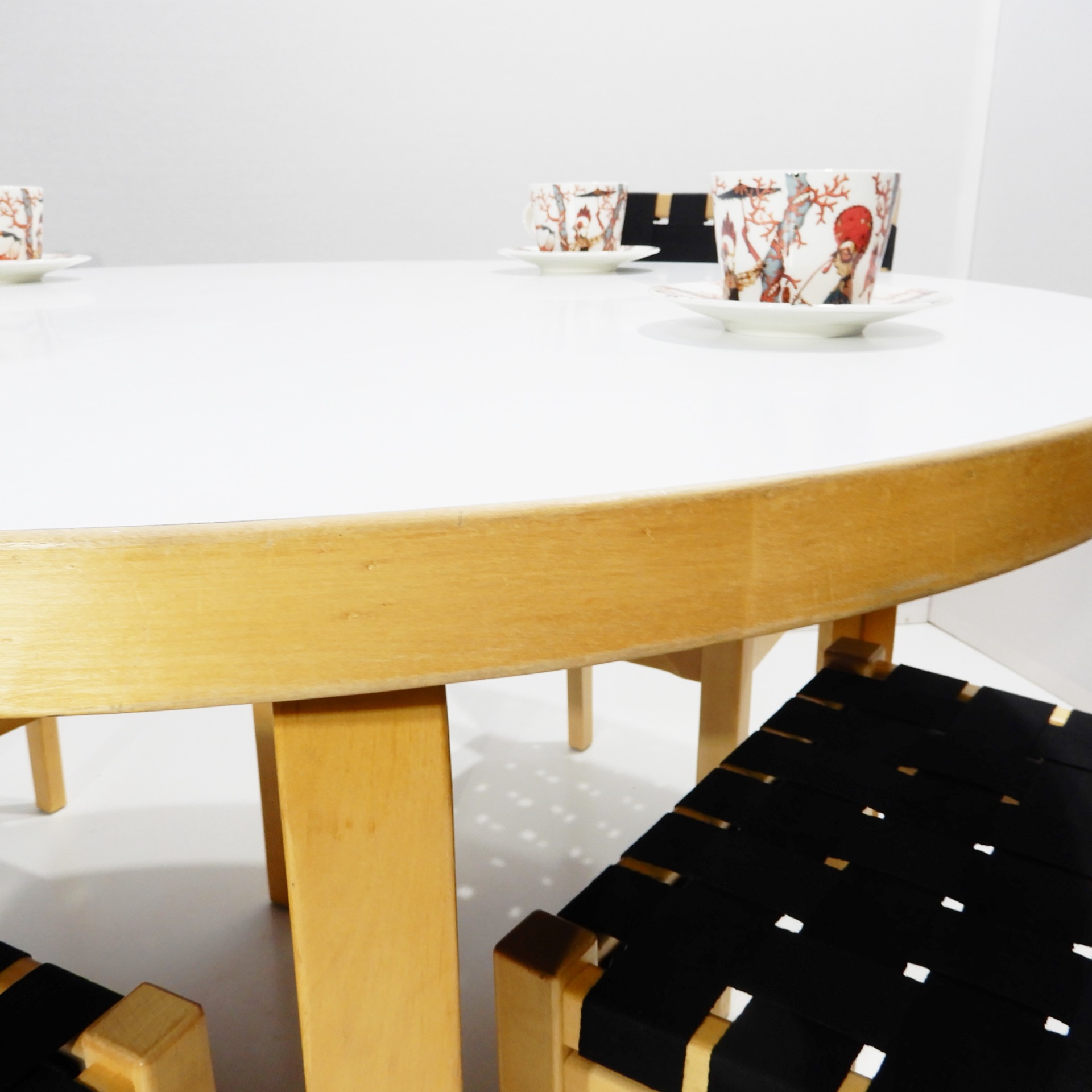 Artek Aalto 90A ruokapöytä, koivu/ valkoinen laminaatti